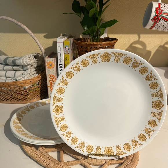 Corelle | Dining | Vintage Corelle Gold Butterflies Patterned Dinner ...